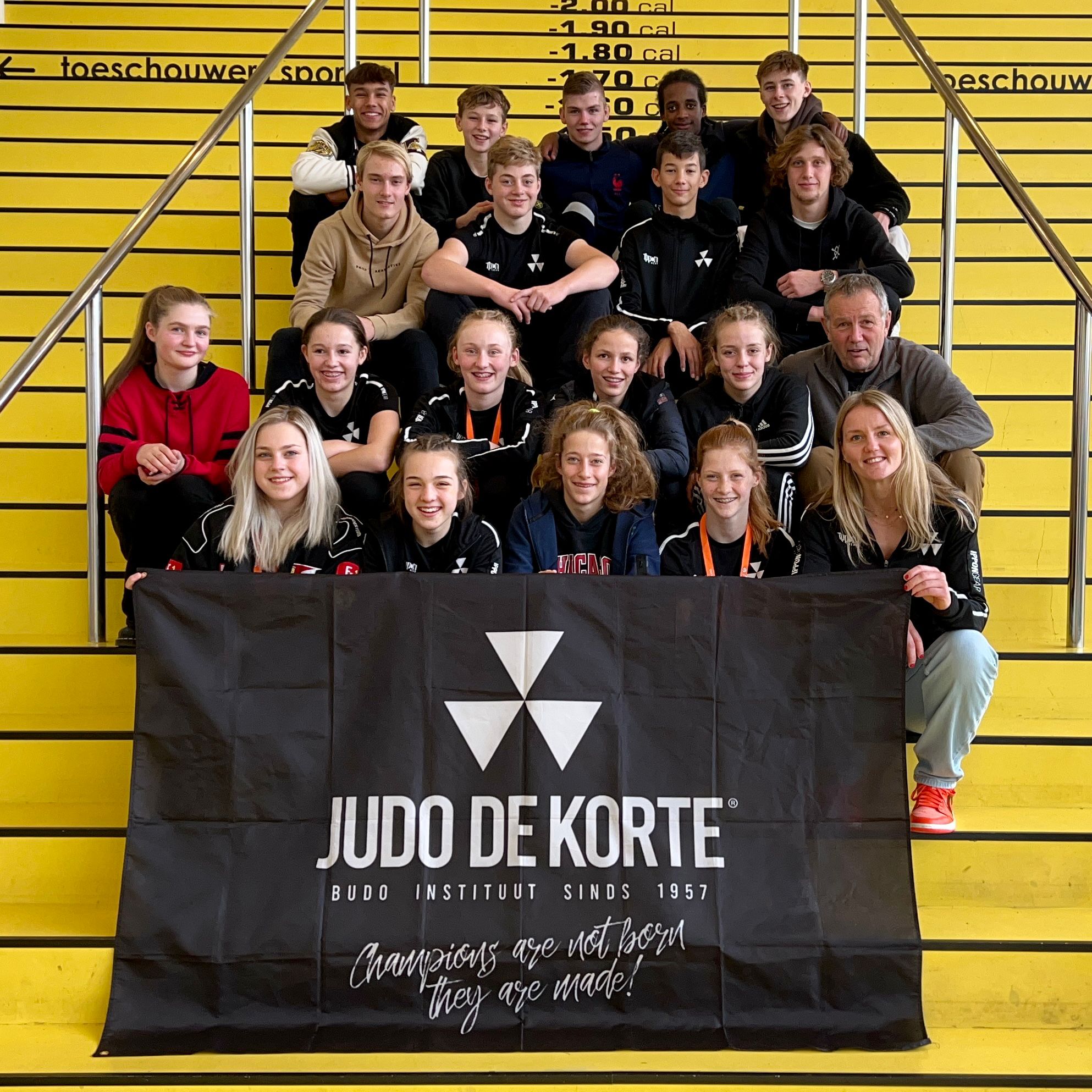 NK teams -18 in Almelo - De Korte Sport- en Gezondheidsinstituut