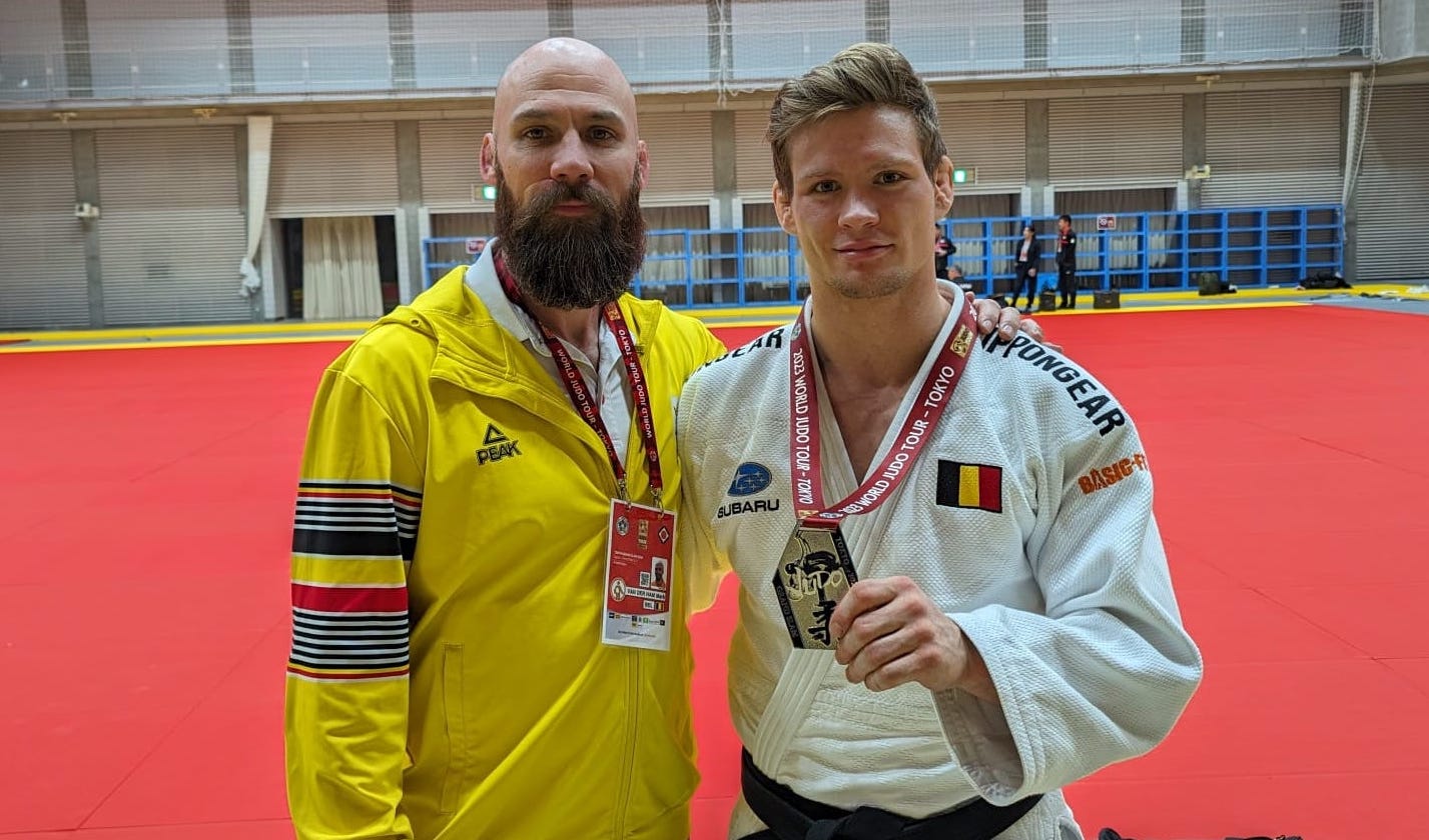 Judoleraar Mark van der Ham in Japan. - De Korte Sport- en ...